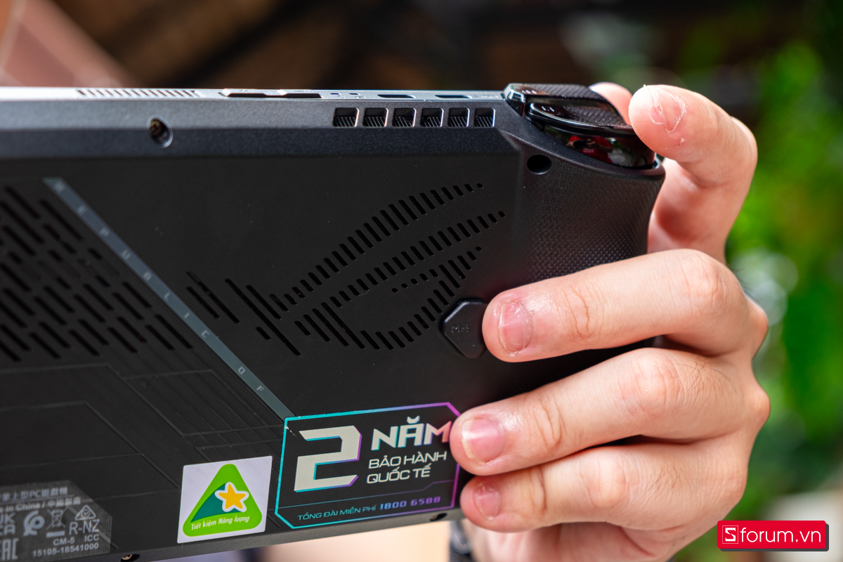 Trên tay ASUS ROG Ally X: Nâng cấp gấp đôi so với ROG Ally