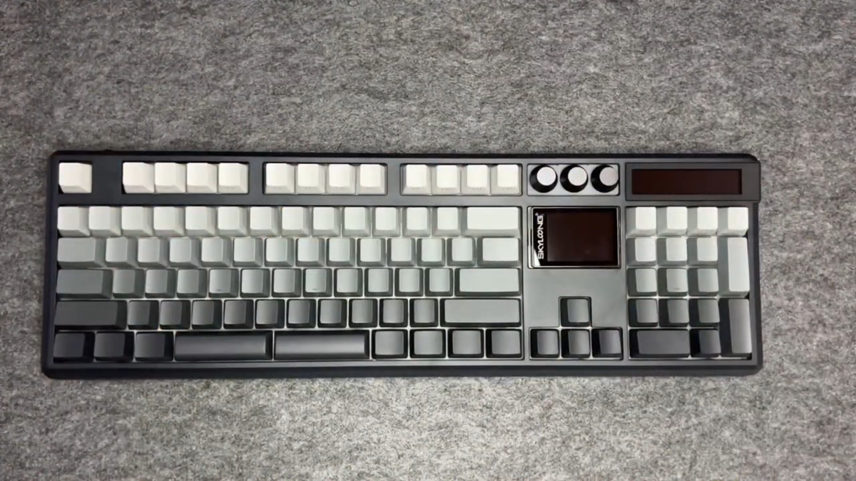 Đánh giá Skyloong GK104 Pro: Bàn phím cơ với 2 màn hình LCD