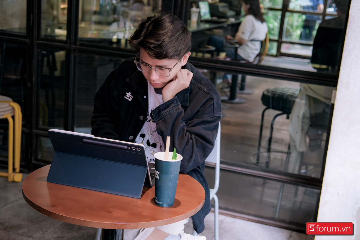 Galaxy Tab S10 Ultra: Xử lý nhanh gọn task gấp với đa nhiệm tuyệt vời ...