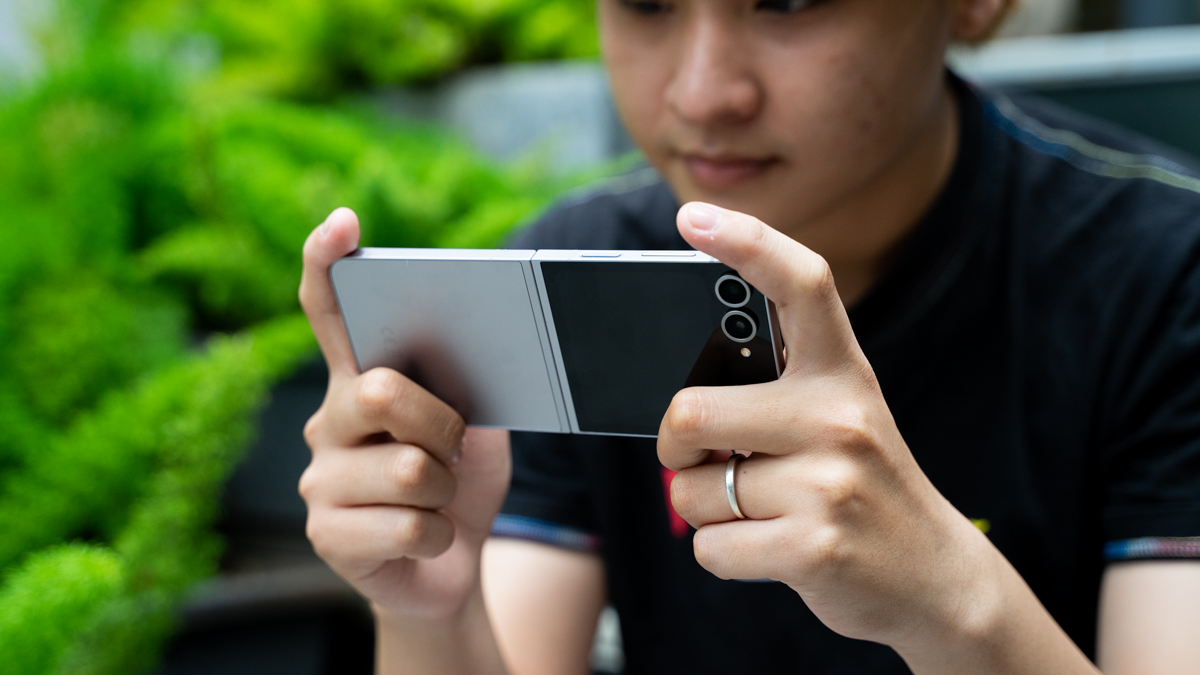 Đánh giá pin Samsung Galaxy Z Flip6: Thời gian onscreen hơn 10 tiếng ...