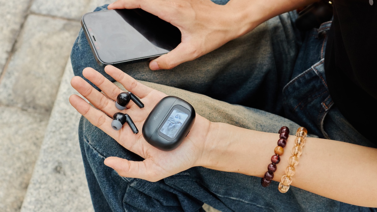 Trên tay tai nghe StarGo Hero: Chưa tới 500K có màn hình, chống ồn