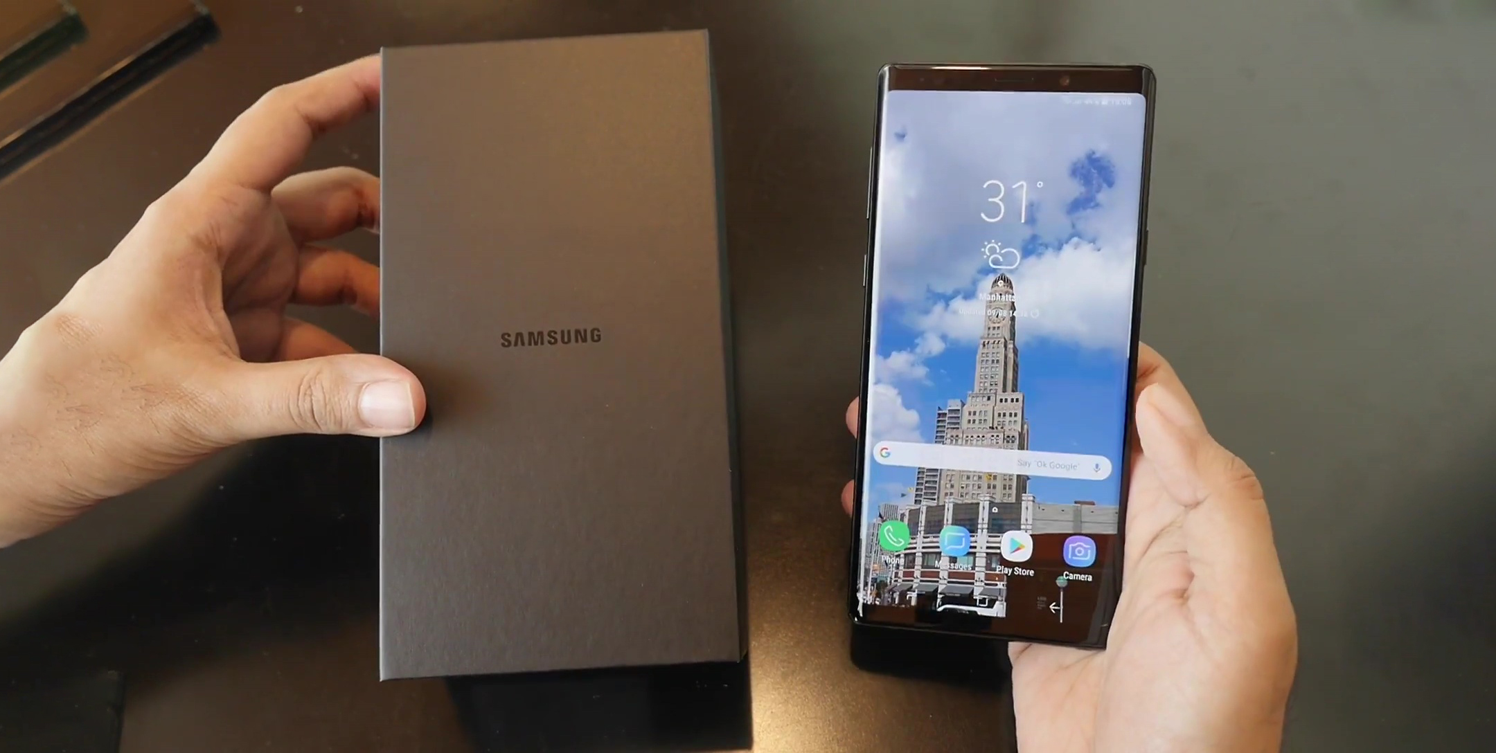 Mở hộp Galaxy Note 9: Mạnh mẽ hơn, bút S-Pen thế hệ mới, pin 4000mAh