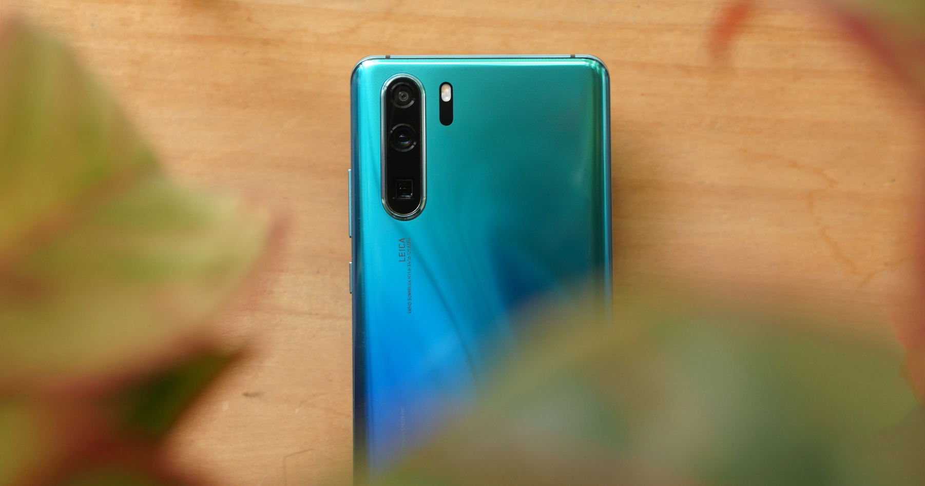 Huawei Nova 5 và 5 Pro với màn hình viền siêu mỏng, camera selfie pop ...