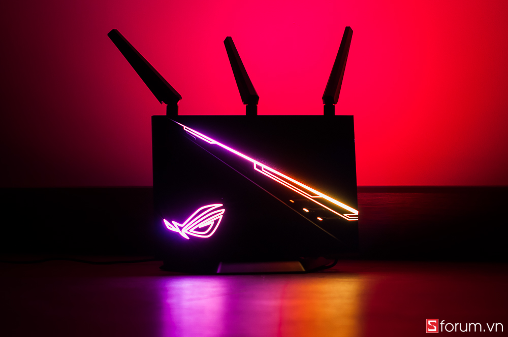 Trên tay router ASUS ROG Rapture GT-AC2900: Đèn LED huyền hảo, giá sẽ cao