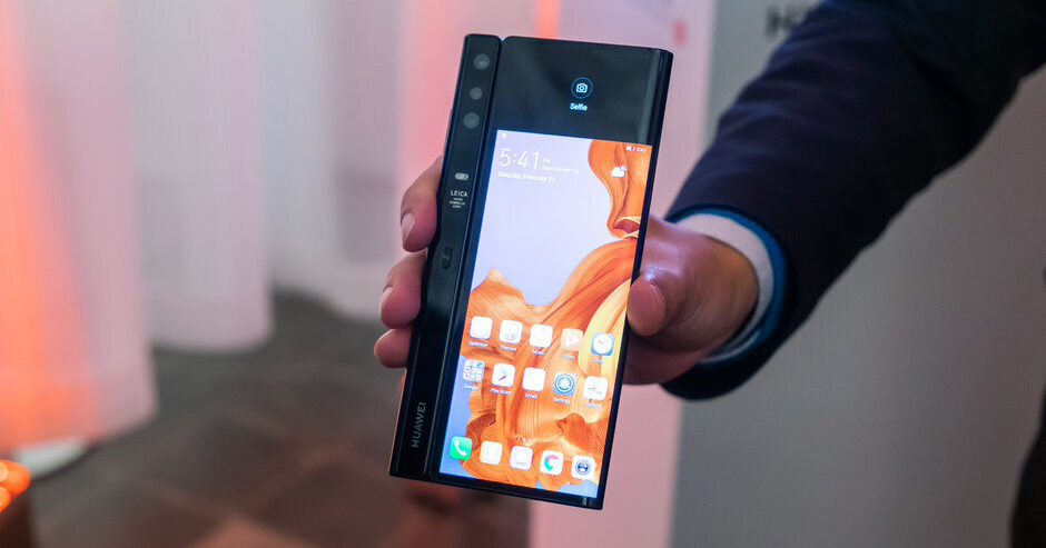 Huawei Mate X 5G cháy hàng chỉ trong chưa đầy 1 phút mở bán tại Trung Quốc