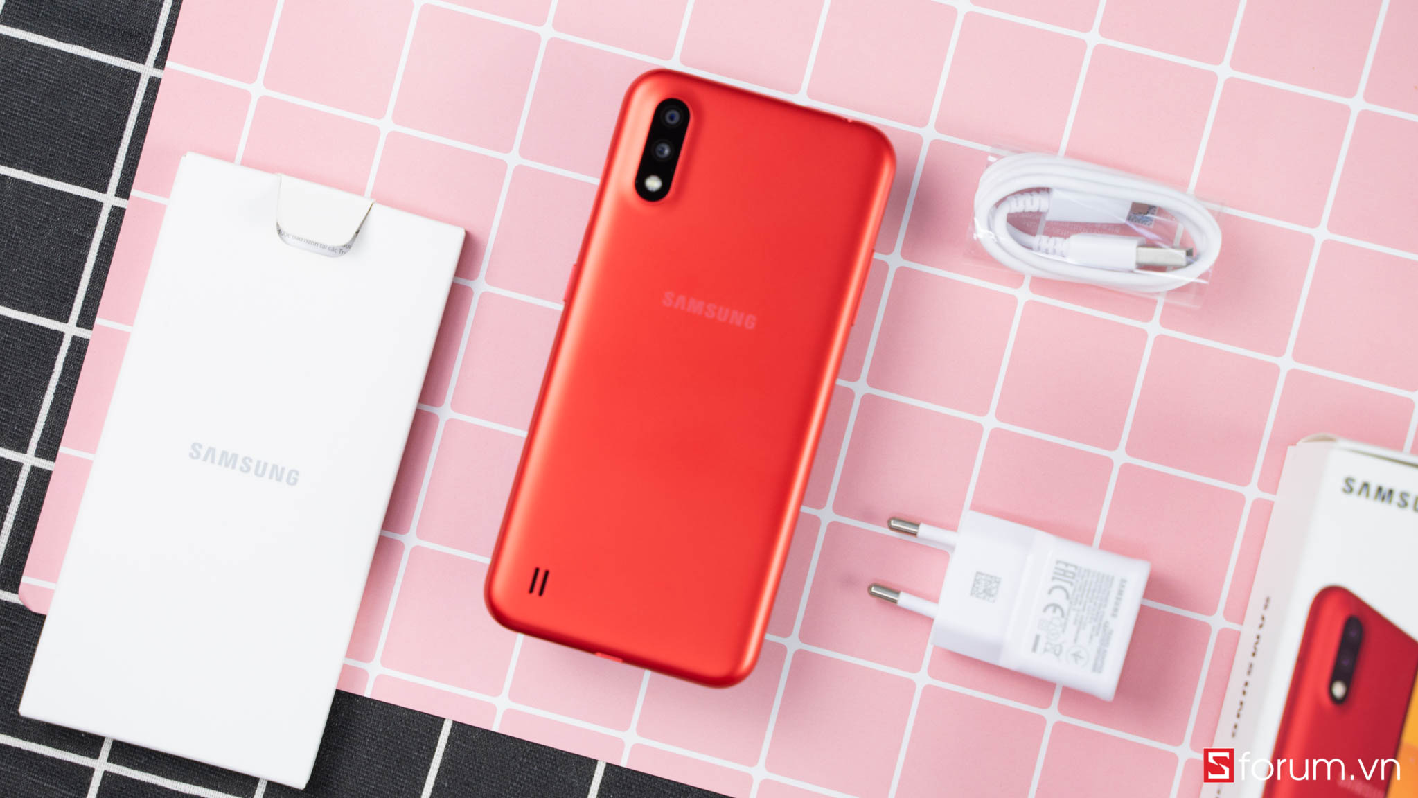 Galaxy A01: Smartphone đa năng cho người dùng có hầu bao hạn hẹp
