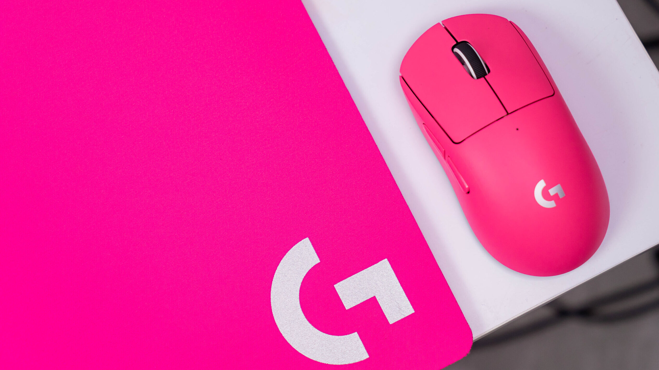 Trên tay combo "hường cánh sen" Logitech G840 và G Pro X Superlight ...