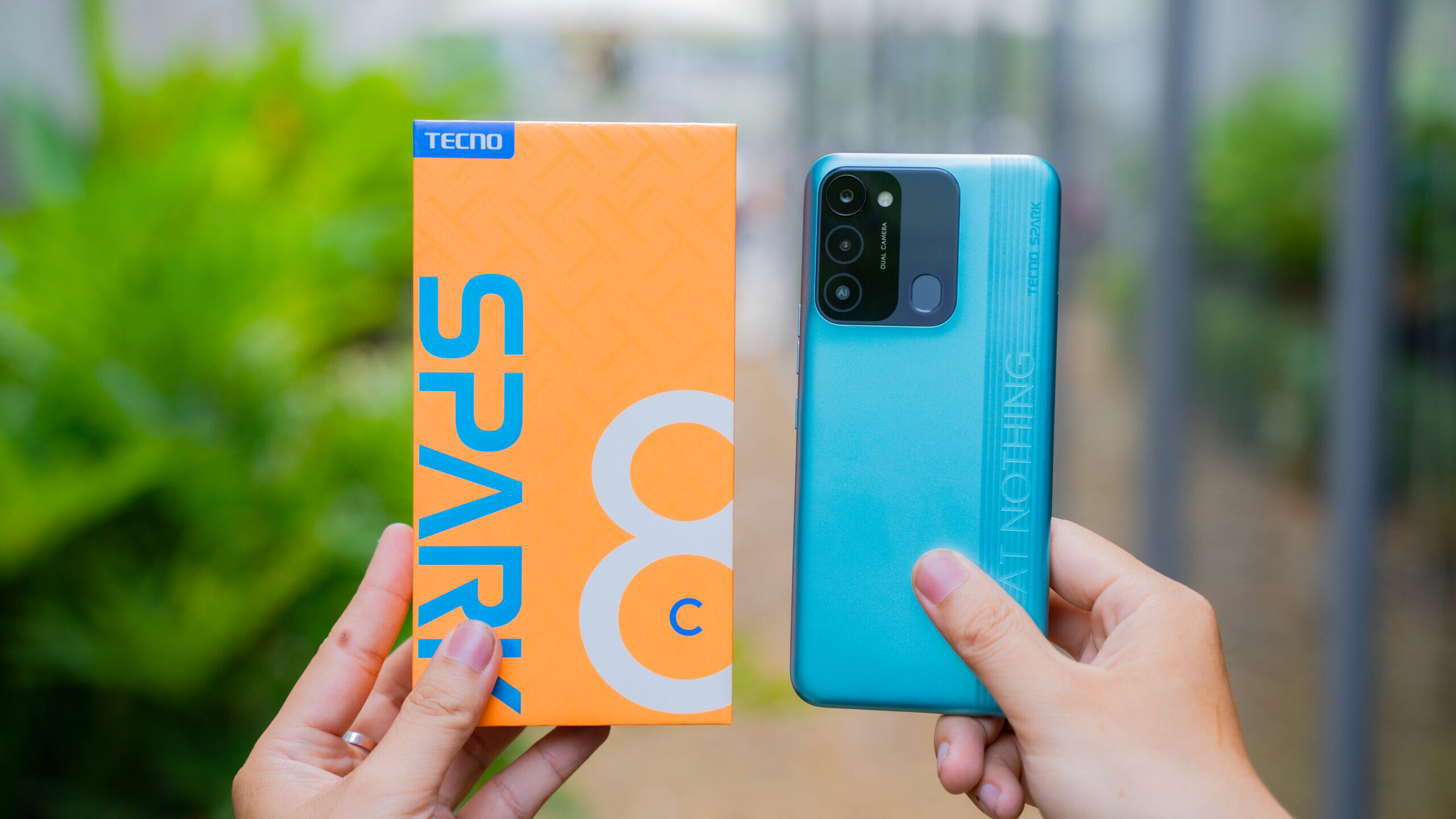 Trên tay Tecno Spark 8C ngon, bổ, rẻ: Chưa tới 3 triệu nhưng có màn 90Hz, pin 5000mAh "tẹc ga ...