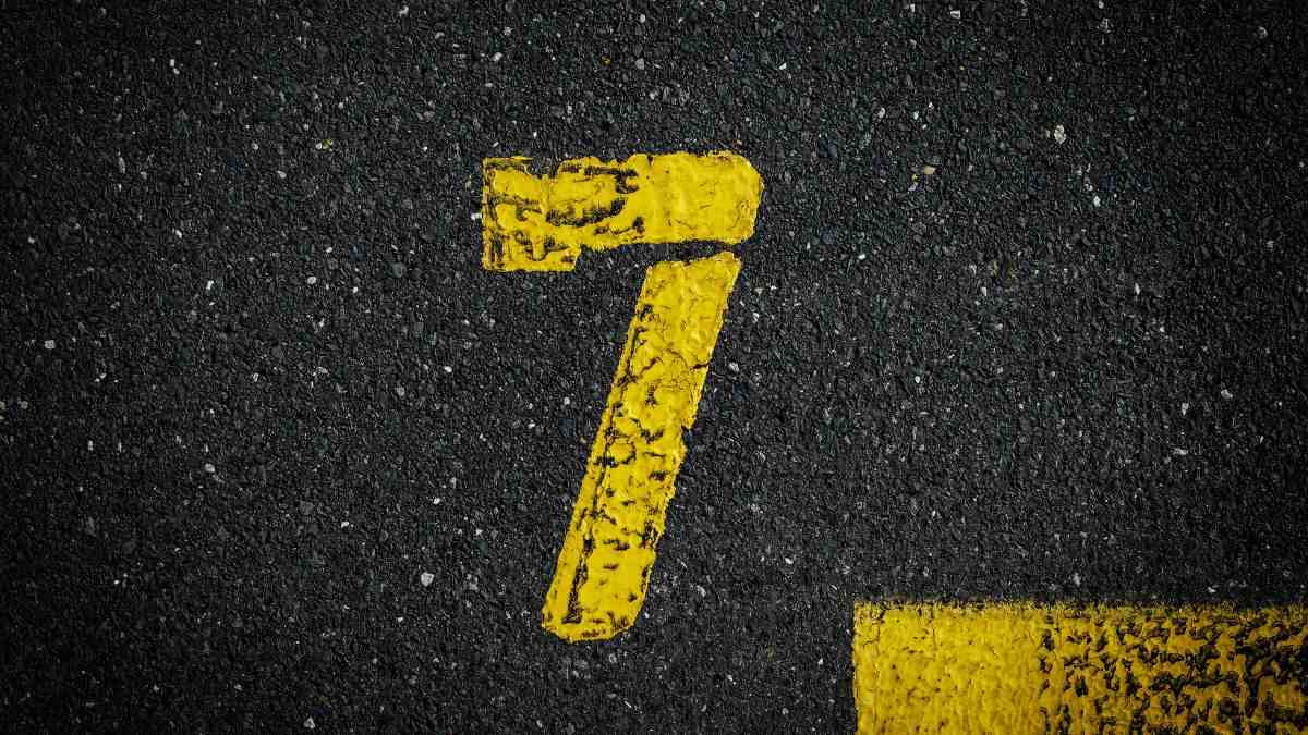 Thần số học số 7 là gì? Giải mã nghề nghiệp và tình duyên