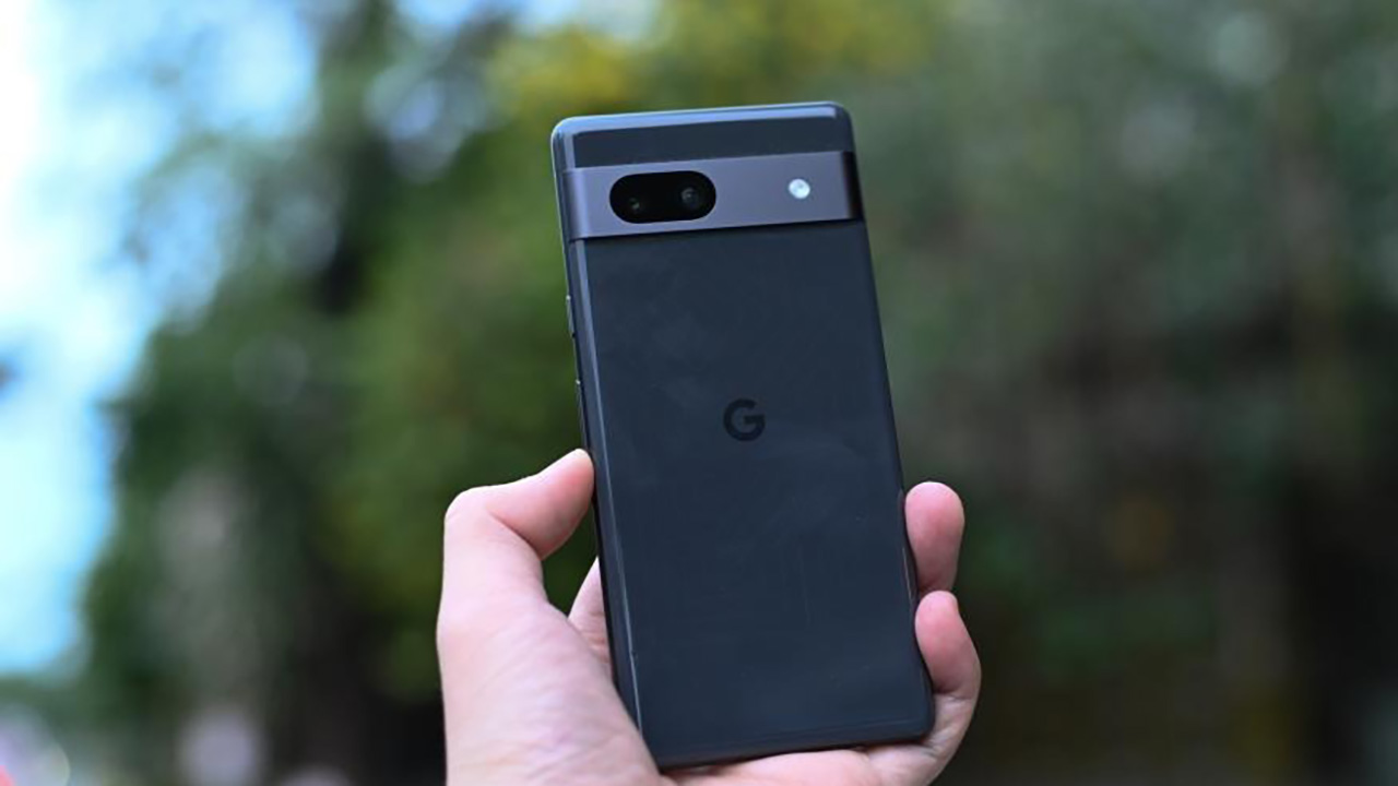 Google Pixel 7a lộ diện rõ nét trong loạt ảnh render mới