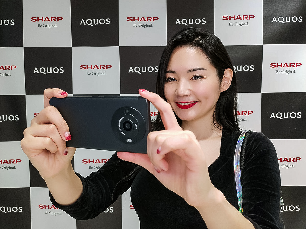 Cận cảnh Sharp Aquos R8 Pro: Thiết kế đậm chất Nhật Bản, cảm biến 1 ...