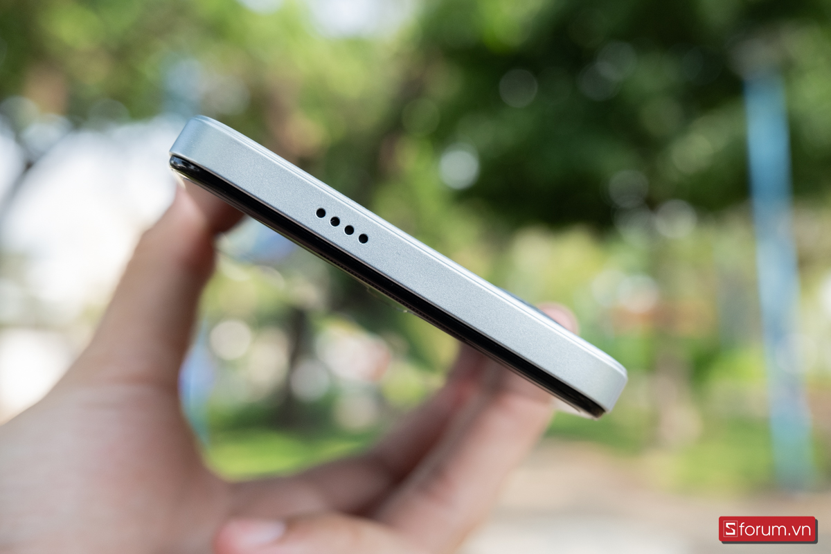 Trên tay TECNO SPARK 20C: Thiết kế sang chảnh, có luôn loa kép stereo, camera 50MP, giá chỉ 2.45 ...