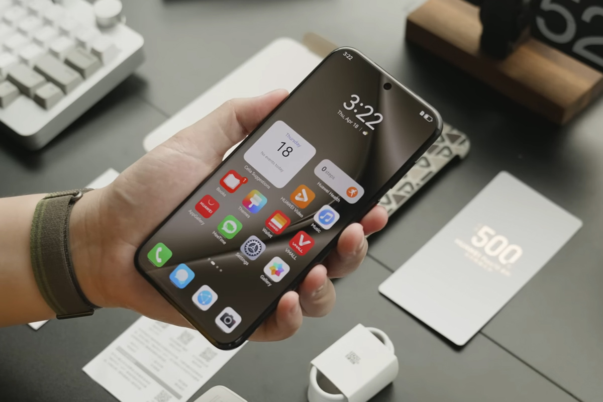 Cận cảnh Huawei Pura70 Ultra: Cụm camera siêu đỉnh có khả năng "thụt ...